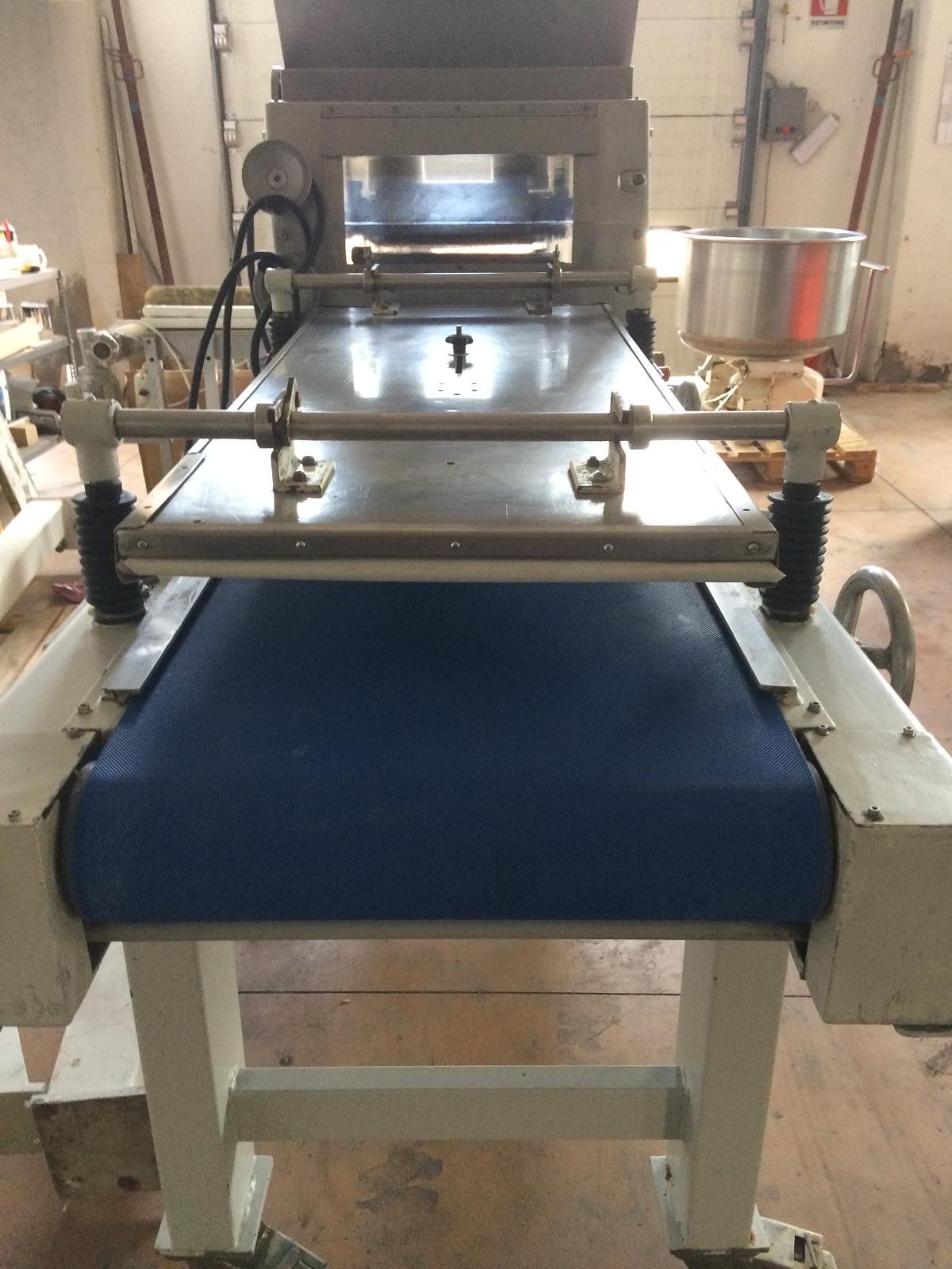 Winkler long moulder belt – Pagani Bakery Machines